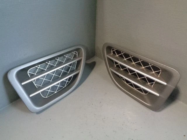 RANGE ROVER SPORT Wing Vents Pair Standard L320 in Grey and Silver 2005 ...