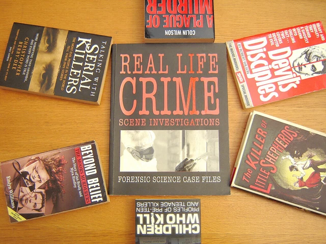 TRUE CRIME SERIAL Killer Murder Psycopaths Paperback Books Bundle ...