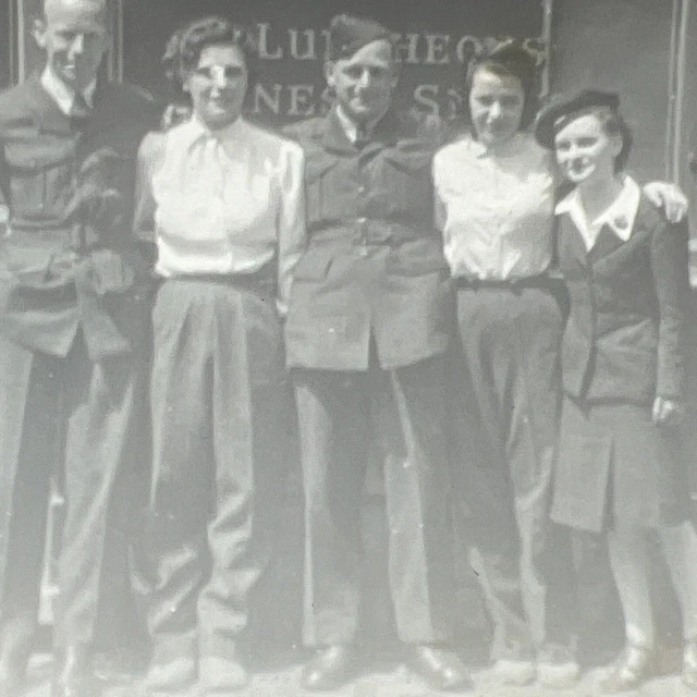 ORIGINAL VINTAGE MILITARY War Photo ANZAC AIF WW2 AIF BW BTTN Family ...