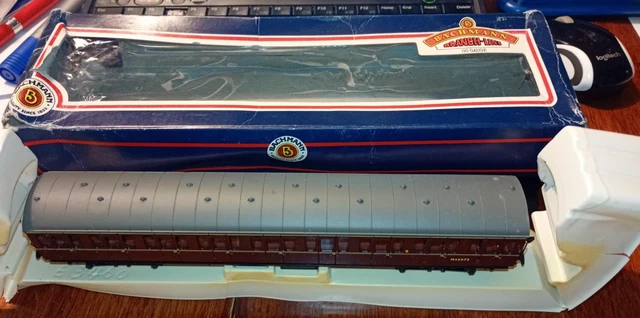 BACHMANN 34-602 B.R Maroon 57' Mk1 Suburban Coach "M46073" Excellent £ ...