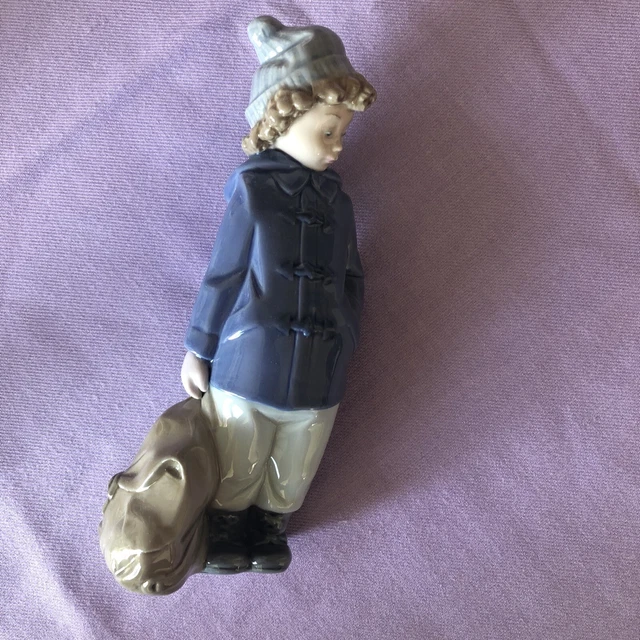 NAO BY LLADRO 1987 Daisa Figurine Of A Boy With Backpack £30.00 ...