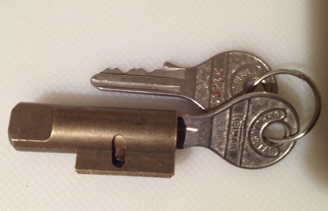 TRIUMPH STEERING LOCK NEW OLD STOCK NEIMAN T120T100,TR6,T110,5TA,6T Cub ...