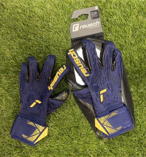 GUANTI DA PORTIERE reusch Attrakt Freegel Fusion Goaliator Pro [5470995-4411_8.5] EUR 74,95 ...