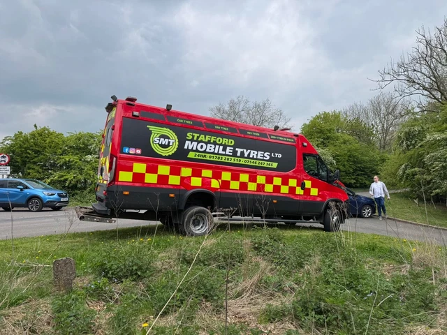 RARE - IVECO Daily 4X4 Panel Van - Spec Lift Recovery - Winch - Mobile ...