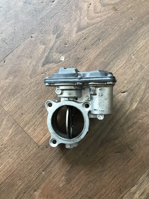 BMW F20 F21 3er E90 E91 E92 E93 LCI F30 F31 5er F10 F11 Válvula Mariposa 7810752 EUR 148,12 ...