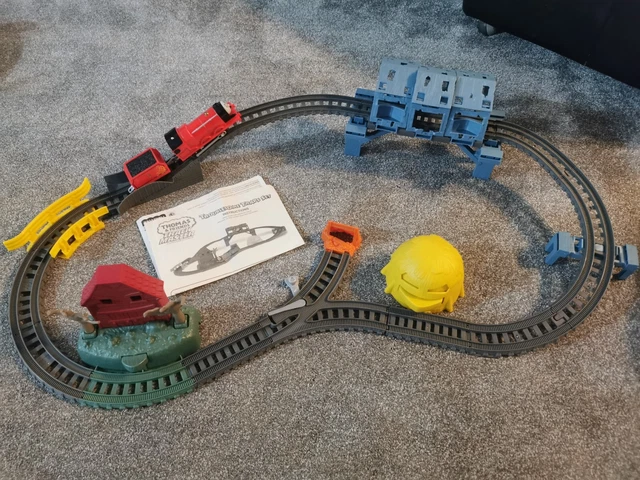THOMAS & FRIENDS Trackmaster Troublesome Traps Set with James ...