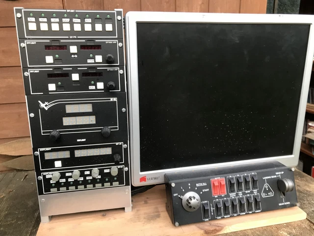 FLIGHT SIMULATOR CONTROLS Goflight radio stack, Saitek switch panel and ...