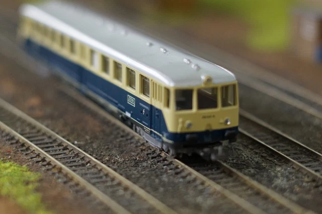 LIMA HO CONTROL car 815 621-8 of the DB No 309195 Dummy Unit £30.00 ...
