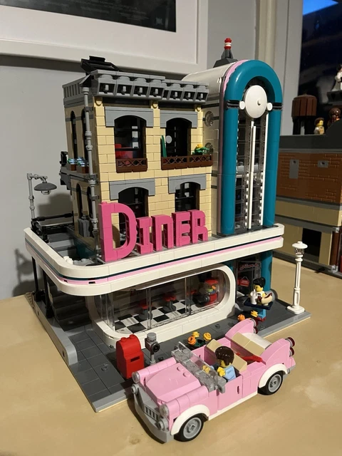LEGO CREATOR EXPERT Downtown Diner Building Set (10260) no Box £146.63 ...