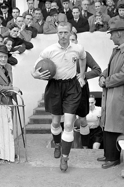 FOOTBALL VIC BUCKINGHAM, Tottenham Hotspur Old Historic Photo $9.00 ...