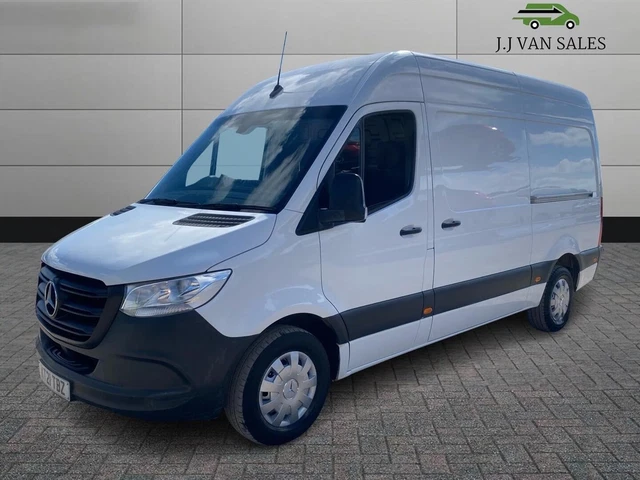 2021 MERCEDES-BENZ SPRINTER 3.5t H2 Progressive Van PANEL VAN DIESEL ...