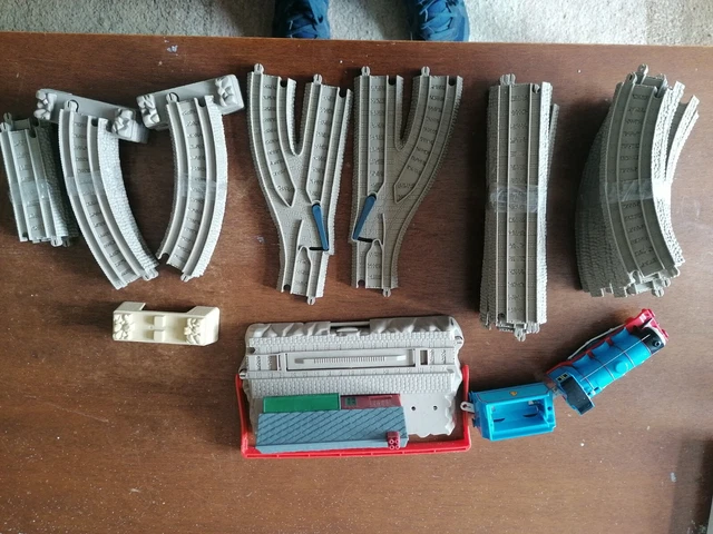 THOMAS THE TANK engine trackmaster track Deluxe with motorised Tomy ...