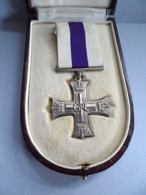 WW2 ~ GEORGE Vi Military Cross Medal & Medal Box # Read Full ...