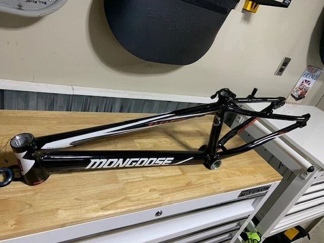 MONGOOSE TITLE PRO BMX Cruiser Bike Frame, Excellent Condition! $50.00 ...