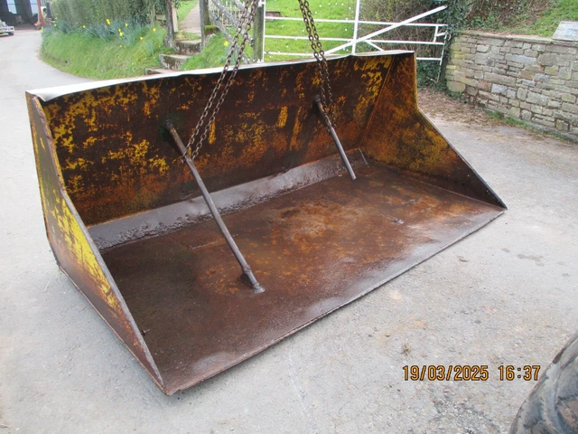 8FT LOADER BUCKET c/w Quicke No 3 Brackets.(tractor) £245.00 - PicClick UK