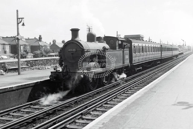 PHOTO BRITISH RAILWAYS Steam Locomotive 31530 Class H at Shoreham in ...