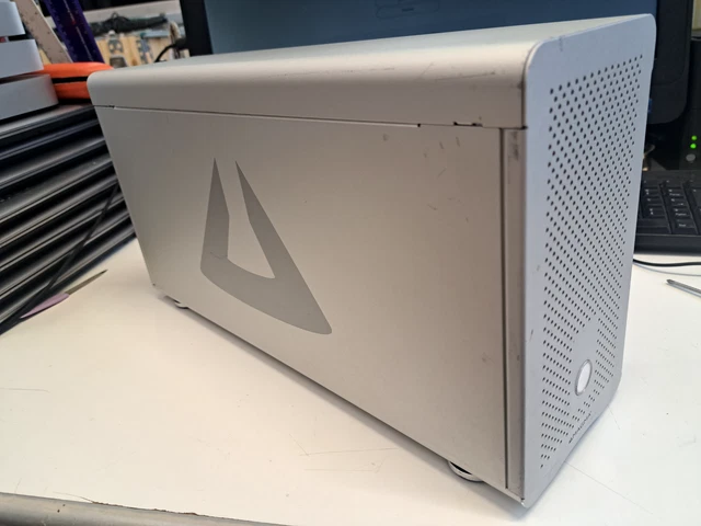 MAGMA EXPRESSBOX 3T, PCIe, Thunderbolt 2 Expansion Interface & 10G-PCIE ...