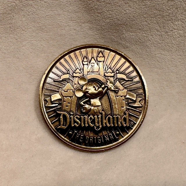 VINTAGE: DISNEYLAND &THE ORIGINAL" Collectible Coin from the Walt ...