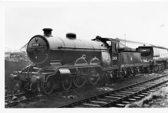 BRITISH RAILWAY B.R Photograph - Steam Loco 32424 Circa 1960 £2.25 ...