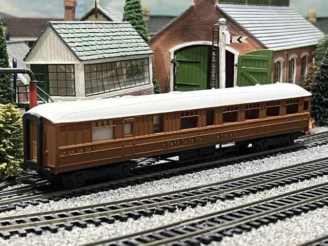 KIT BUILT OO Gauge LNER Buffet Car Coach No. 648 suit Hornby Track ...