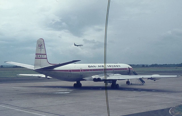 ORIGINAL SLIDE DAN-AIR De Havilland DH-106 Comet 4 G-AZIY Teesside ...