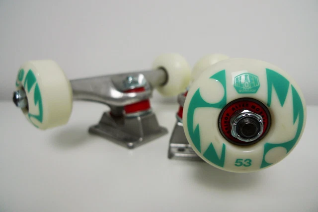 ALIEN WORKSHOP VISITOR Wheels 53mm 99A, with AWS trucks and bearings £ ...