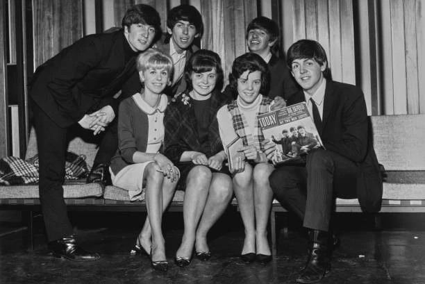 ENGLISH POP GROUP The Beatles 1964 OLD PHOTO 2 $9.00 - PicClick AU