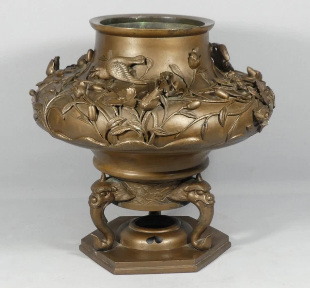 CACHE POT NATURALISTE En Bronze Aux Insectes Et Fleur En Relief, Japon ...