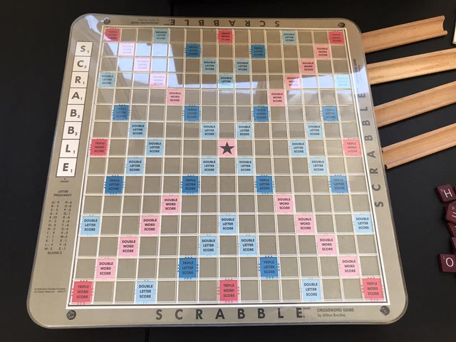 SCRABBLE DELUXE ROTATING Turntable 1989 Edition Red Wooden Tiles 100% ...