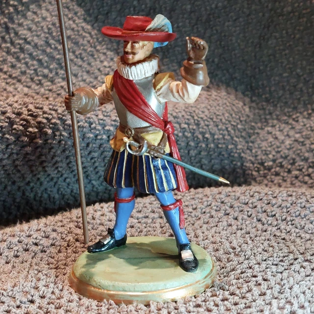 VINTAGE JULIAN BENASSI metal figure Elizabethan era pikeman 80mm toy ...