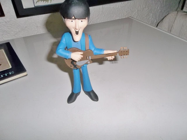 THE BEATLES MCFARLANE MODEL FIGURE GEORGE HARRISON WITH GUITAR GRAND ...