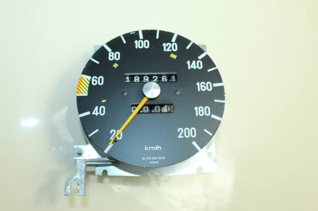 MERCEDES-BENZ W123 S123 Speedometer 200 Km/h Instrument Cluster £160.18 ...