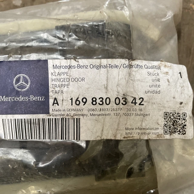 MERCEDES-BENZ CLA COUPE C117 Body Ventilation Grill A1698300342 1.6 ...