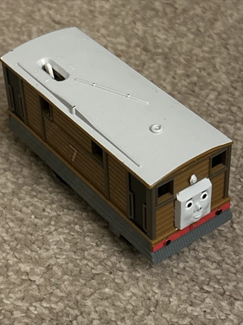 THOMAS AND FRIENDS Trackmaster motore Toby Engine completamente testato ...