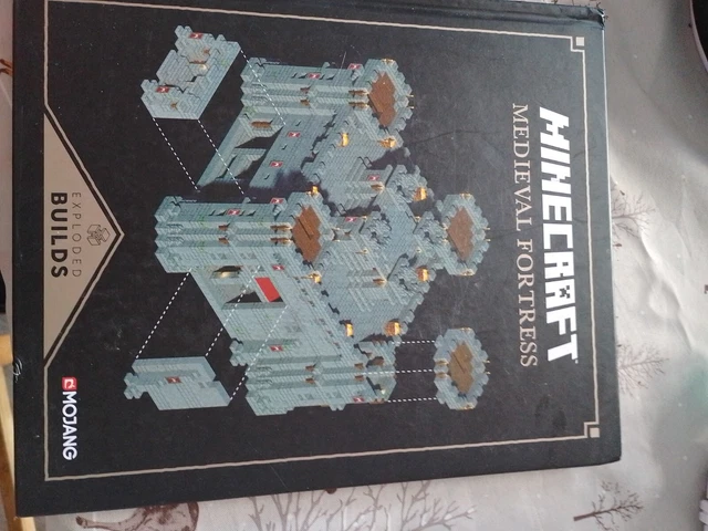 MINECRAFT: EXPLODED BUILDS: Medieval Fortress: An Official Mojang Book ...