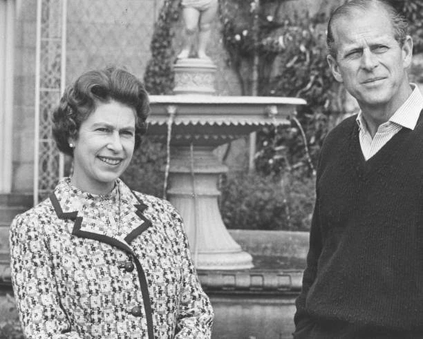 QUEEN ELIZABETH II with her husband Philip, Duke of Edinburgh 1972 Old ...
