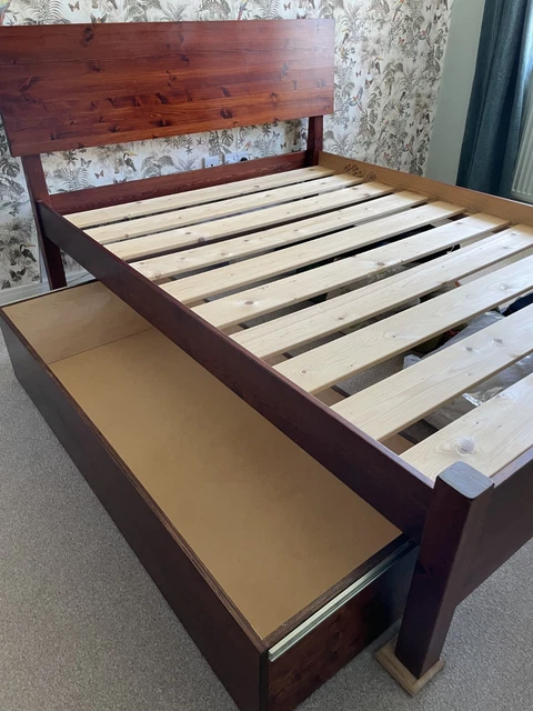 KING SIZE SOLID wood red mahogany bed frame with drawer used great ...
