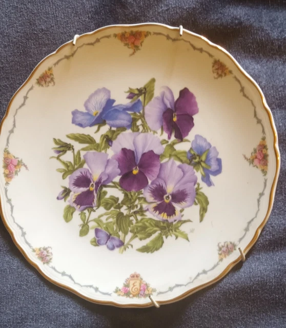 LIMITED EDITION ROYAL Albert Plate - "PANSIES" by Sara Anne Schofield ...