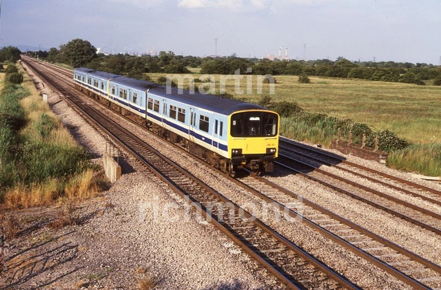 BRITISH RAIL CLASS 150 DMU 150117 Unmounted 35mm Slide RN427 £2.99 ...