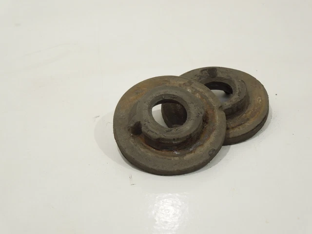 VW BEETLE CONVERTIBLE 5C Pair Lower Rear Spring Mounting Supports ...