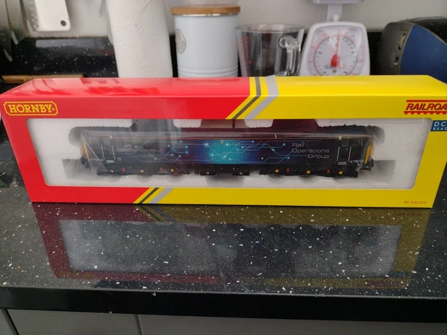 HORNBY RAILROAD LOCO R30046 ROG, Class 47, Co-Co, 47812 - Era 11 £95.00 ...