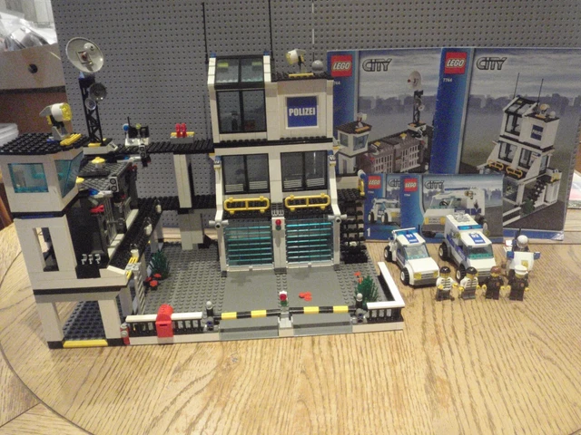 LEGO CITY 7744 Police Headquarters (Complete) Stn £57.88 - PicClick UK