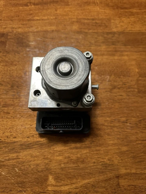 HOLDEN VF COMMODORE Calais Evoke ABS Module 92273152 $60.00 - PicClick AU