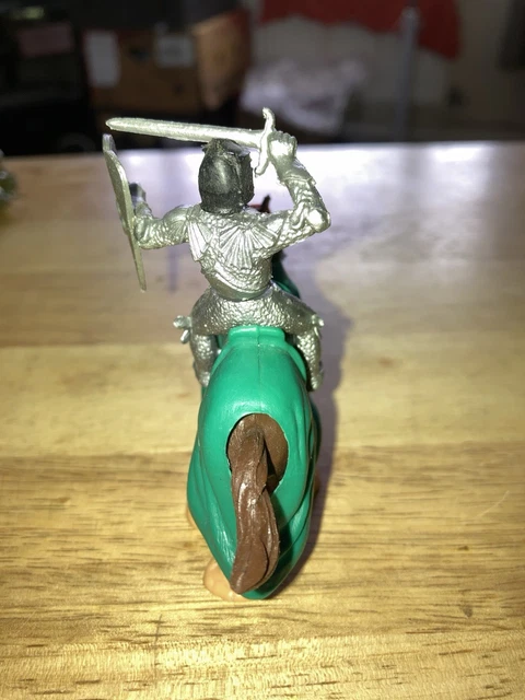 TIMPO PLASTIC MEDIEVAL Knight mounted figure original #2 £3.31 ...