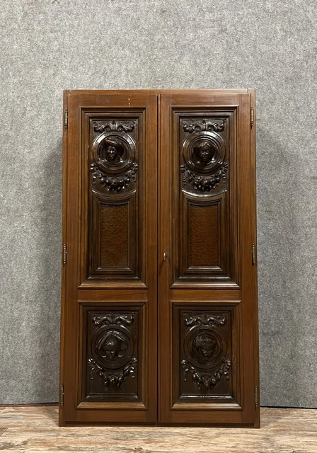 MEUBLE DE COLLECTIONNEUR / Médailler style Renaissance en noyer EUR 450 ...