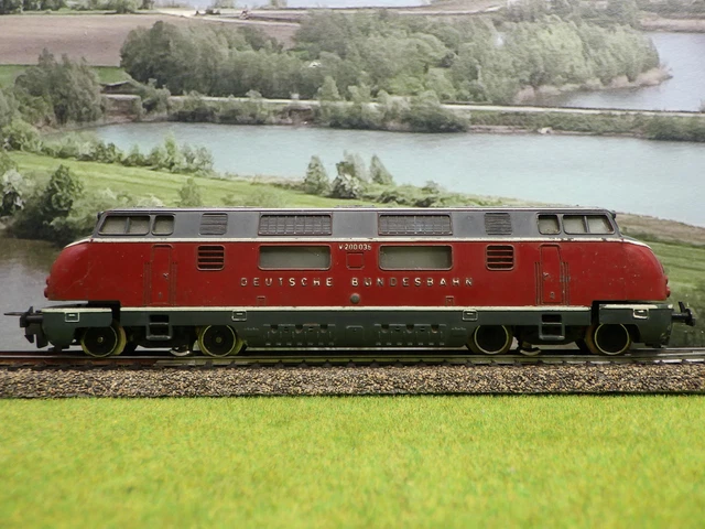 TRIX EXPRESS H0 locomotiva diesel BR V200 035 (LM) K0815 EUR 34,10 ...