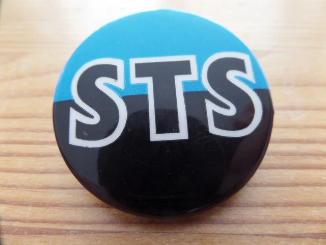 BADGE. STS SCHOOL Travel Service Tin Badge 1970s £0.99 - PicClick UK