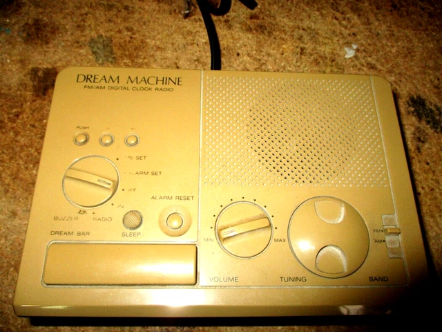 VINTAGE SONY DREAM Machine FM/AM Digital Clock Radio Model ICF-C2W £18. ...