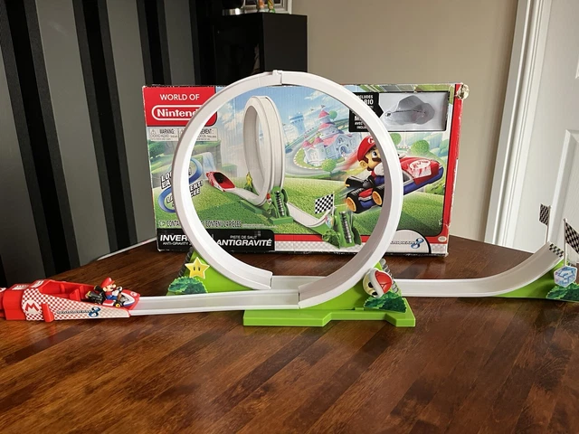 WORLD OF NINTENDO Loop & Launch Super Mario Track With Assault Anti ...