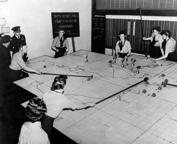 RAF OPERATIONS ROOM Uxbridge 1958 Old Photo EUR 6,59 - PicClick FR